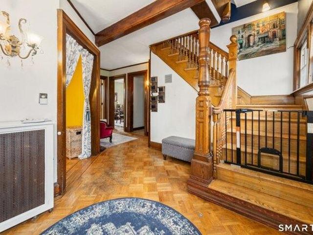 house with 6 bedroom, Meriden CT DLS102584169