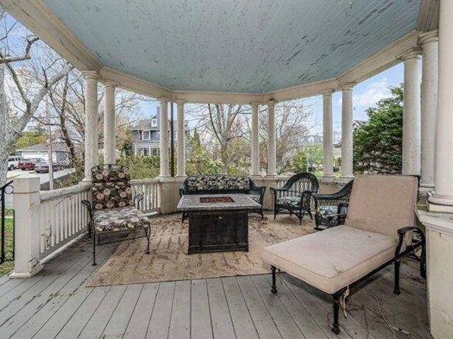 house with 6 bedroom, Methuen MA ES103188103