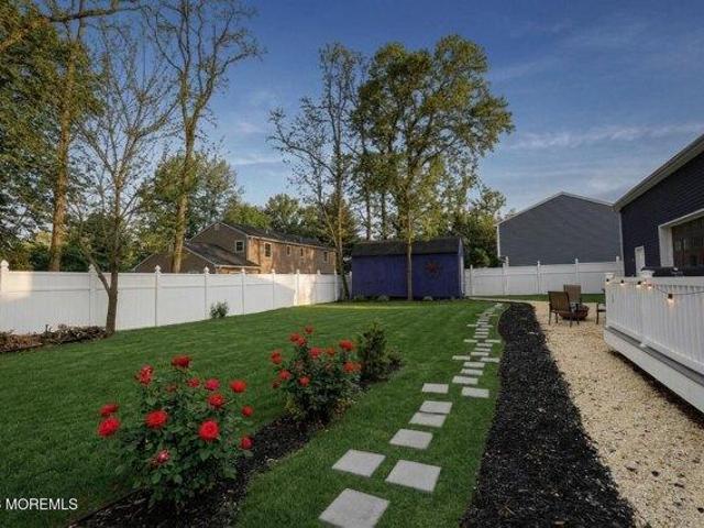 house with 6 bedroom, Middletown NJ DLS102214741