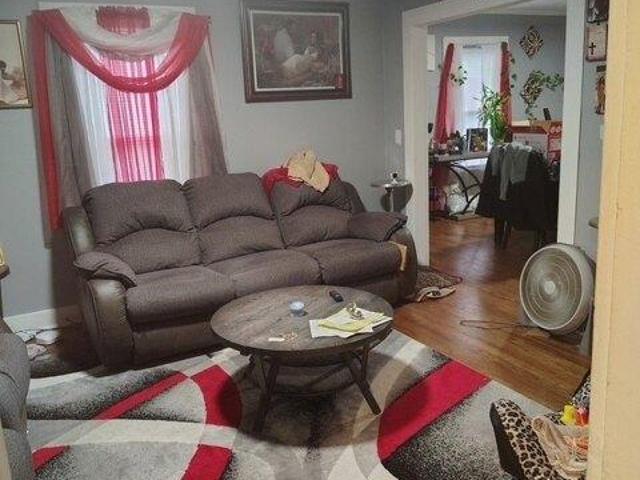 house with 6 bedroom, Middletown CT ES105126503