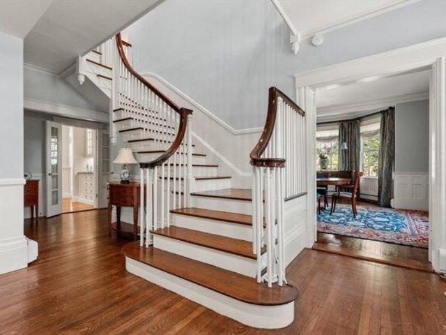 house with 6 bedroom, Milton MA DLS102825210