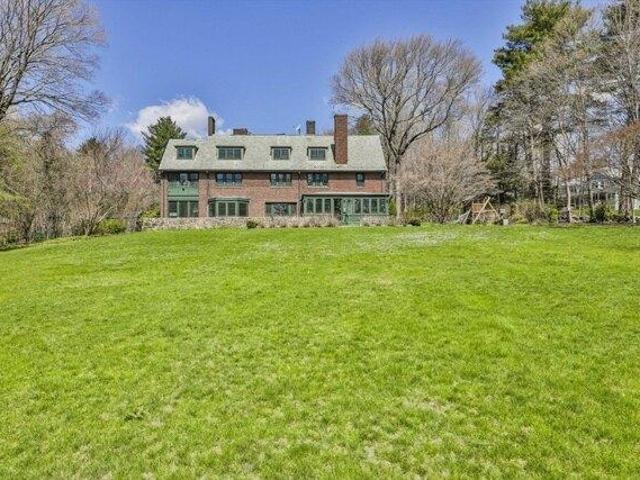 house with 6 bedroom, Milton MA DLS102959440