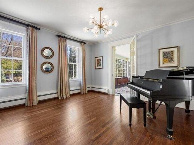 house with 6 bedroom, Milton MA ES103438816