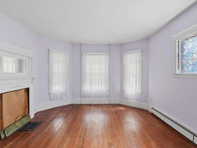 house with 6 bedroom, Milton MA ES103016728
