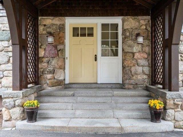 house with 6 bedroom, Milton MA ES103033920