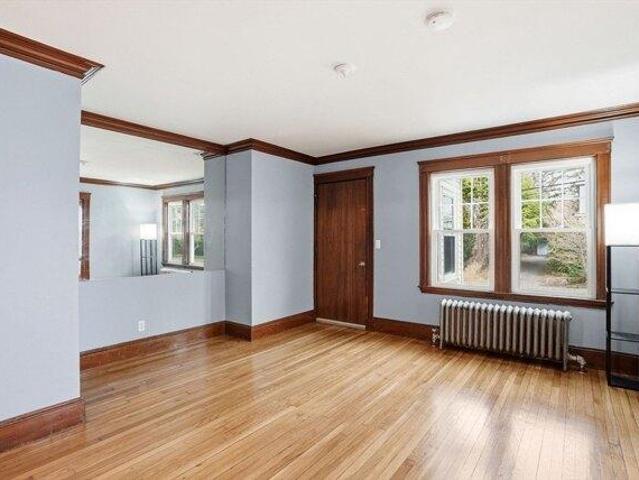 house with 6 bedroom, Milton MA ES104757537