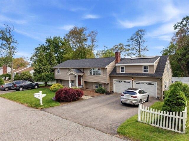 house with 6 bedroom, Milford MA DS104188419