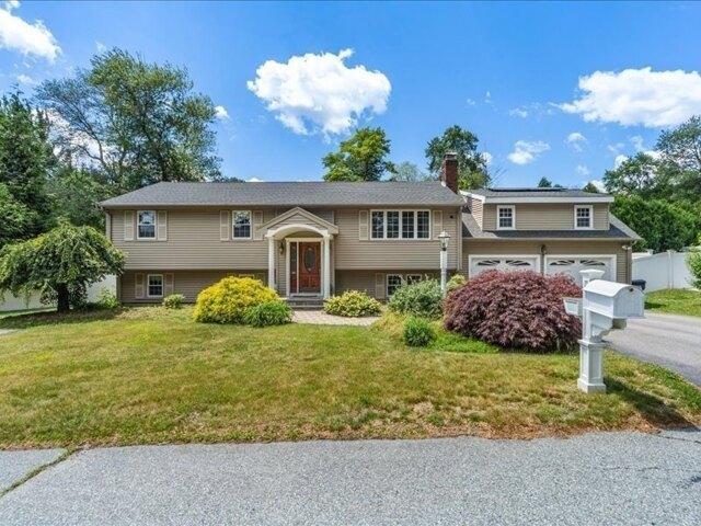 house with 6 bedroom, Milford MA ES104188419