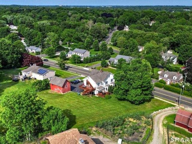 house with 6 bedroom, Milford CT ES105141449