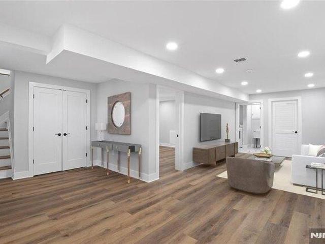 house with 6 bedroom, Millburn NJ DS102775886