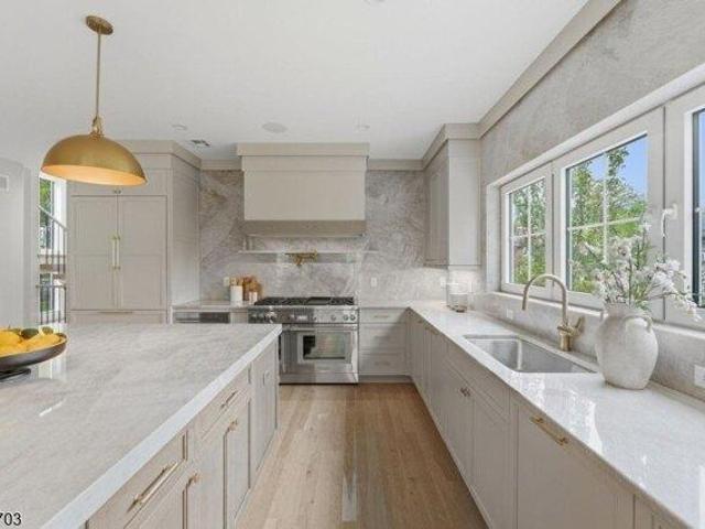house with 6 bedroom, Millburn NJ DS104192286