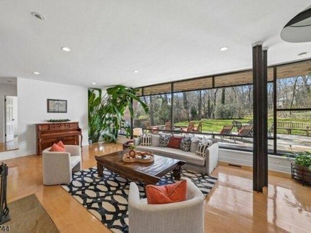 house with 6 bedroom, Millburn NJ ES103620447
