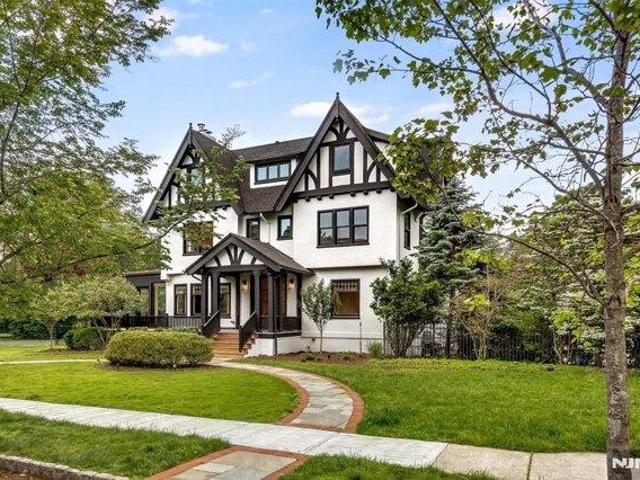 house with 6 bedroom, Montclair NJ DLS102825344