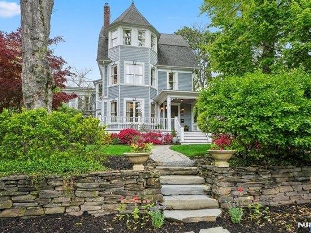house with 6 bedroom, Montclair NJ DS102280590