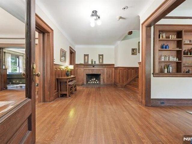 house with 6 bedroom, Montclair NJ DS104376061