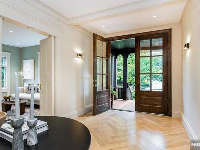 house with 6 bedroom, Montclair NJ ES102825344
