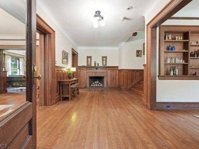 house with 6 bedroom, Montclair NJ ES105157565