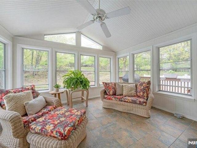 house with 6 bedroom, Montclair NJ ES105159036