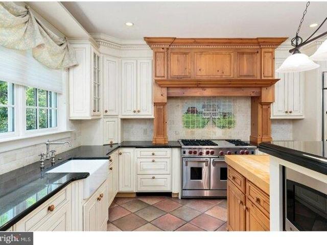 house with 6 bedroom, Moorestown NJ DLS102256761