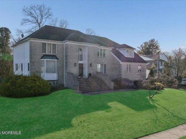 house with 6 bedroom, Morganville NJ ES103621171