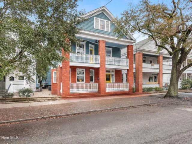 house with 6 bedroom, NC NC ES102770976