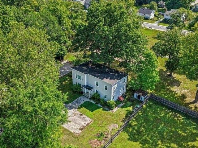 house with 6 bedroom, Nashua NH DS104114256