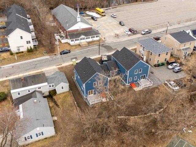 house with 6 bedroom, Nashua NH ES103439655