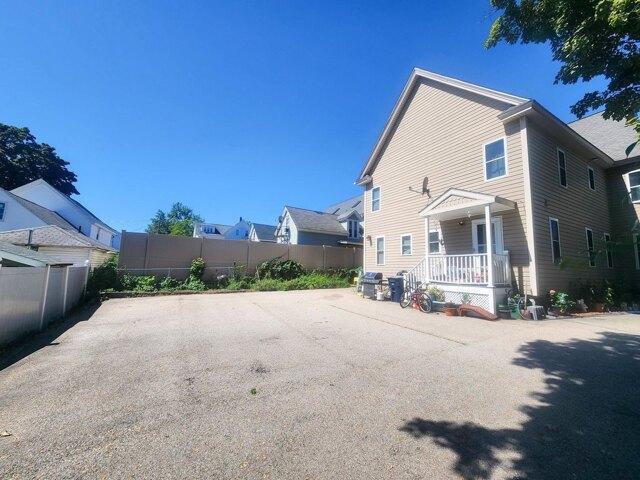 house with 6 bedroom, Nashua NH ES105351190