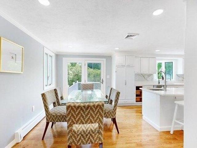 house with 6 bedroom, Natick MA ES103016477