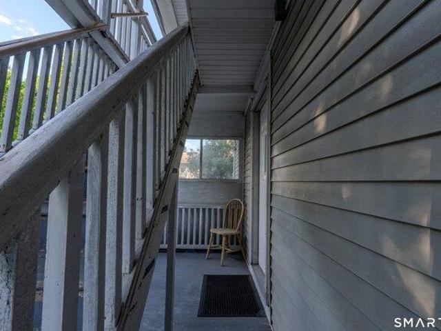 house with 6 bedroom, Naugatuck CT ES105206280
