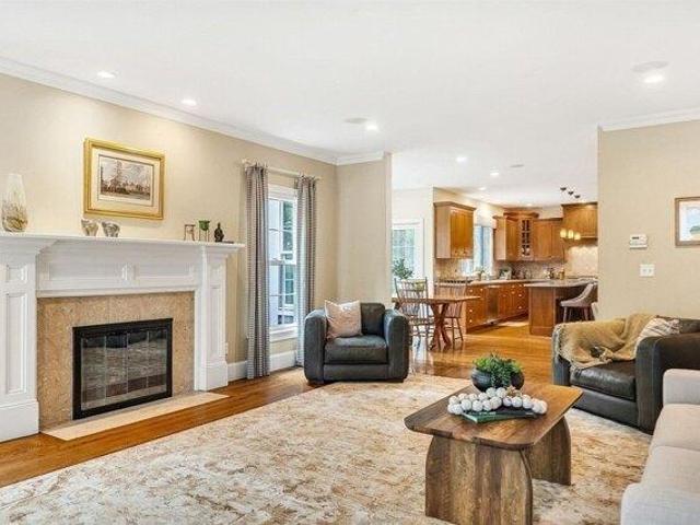 house with 6 bedroom, Needham MA DLS102584472