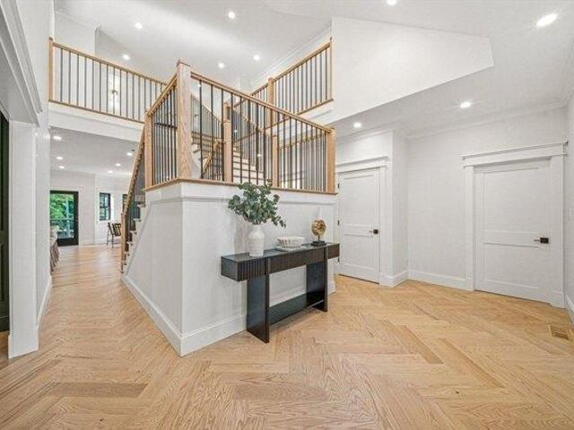 house with 6 bedroom, Needham MA DS103970090