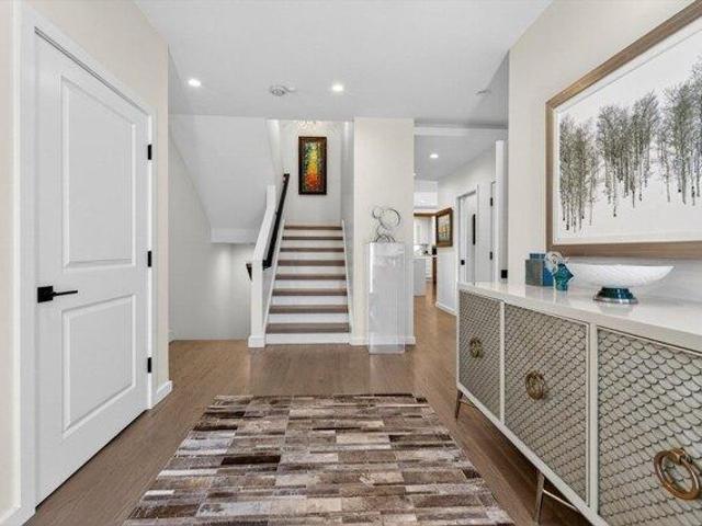 house with 6 bedroom, Newton MA DLS101658375