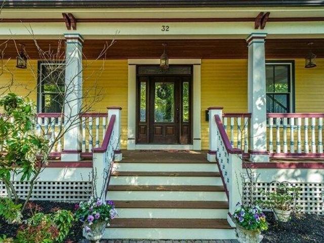 house with 6 bedroom, Newton MA DLS102212925