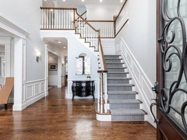 house with 6 bedroom, Newton MA DLS102369749
