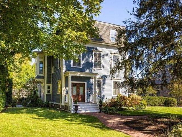 house with 6 bedroom, Newton MA DLS102411572