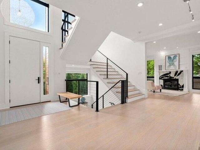 house with 6 bedroom, Newton MA DLS102668789