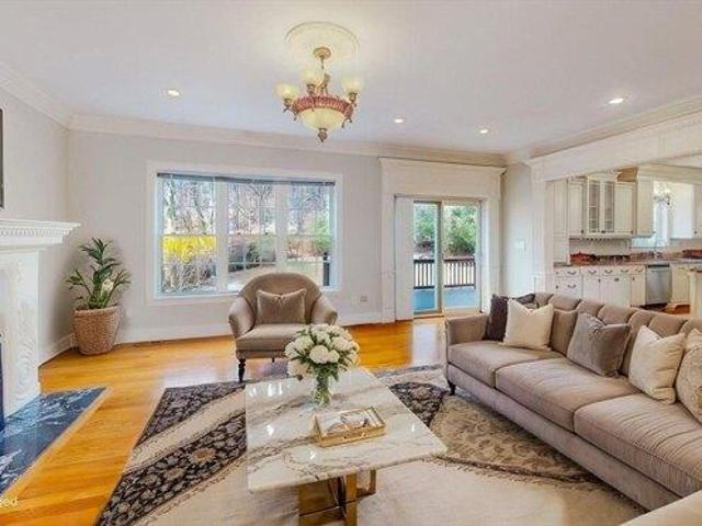 house with 6 bedroom, Newton MA DS102583736