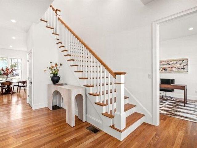 house with 6 bedroom, Newton MA DS102634661