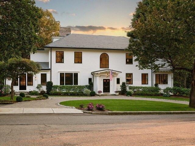 house with 6 bedroom, Newton MA DS102669624
