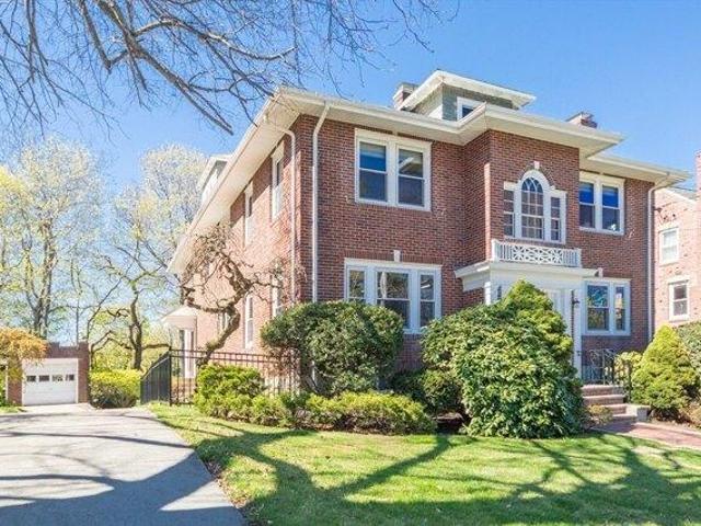 house with 6 bedroom, Newton MA DS102824243