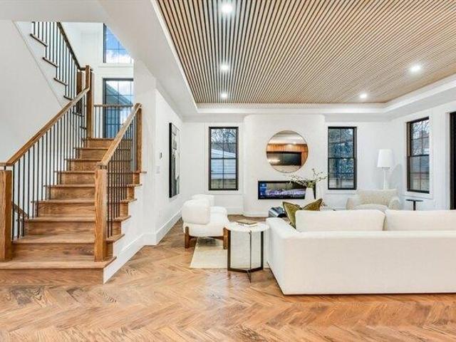 house with 6 bedroom, Newton MA ES103162426