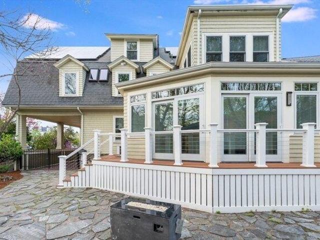 house with 6 bedroom, Newton MA ES104808484