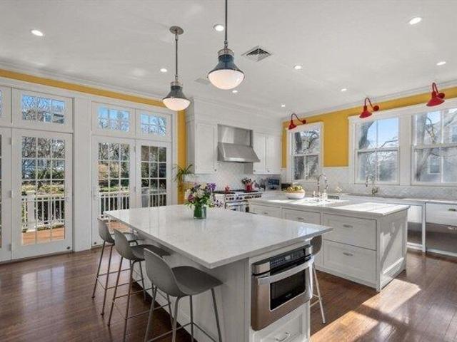 house with 6 bedroom, Newton MA ES104852330