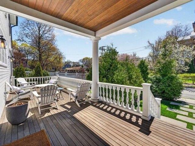 house with 6 bedroom, Newton MA ES104113185