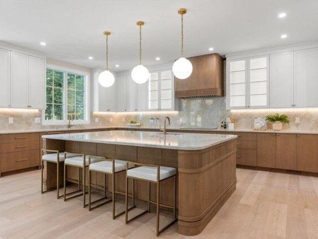 house with 6 bedroom, Newton MA ES104351558