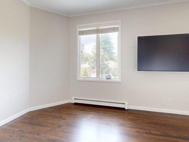 house with 6 bedroom, Newton MA ES105095721