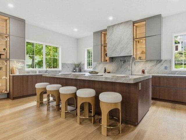house with 6 bedroom, Newton MA ES105107094