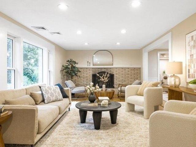 house with 6 bedroom, Newton MA ES105108966