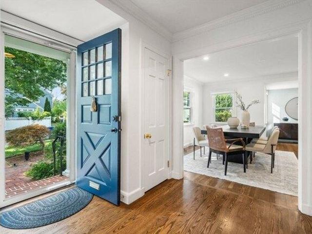 house with 6 bedroom, Newton MA ES105115183